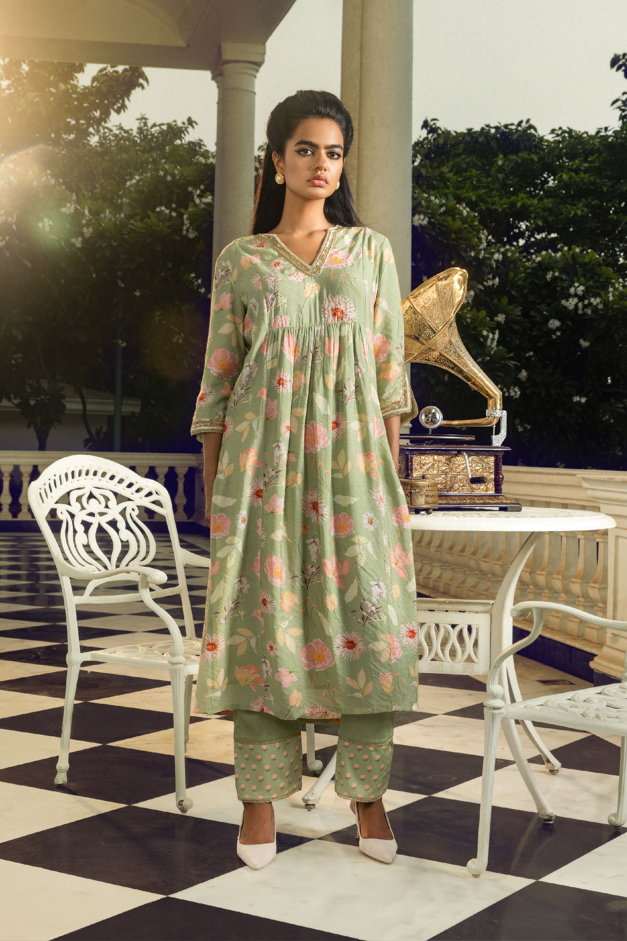 RAHA GREEN FLORAL PRINTED HANDCRAFTED A-LINE KURTA SET